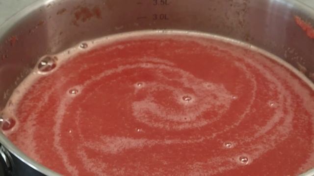 Первый, в этом сезоне, сок из свежих помидор