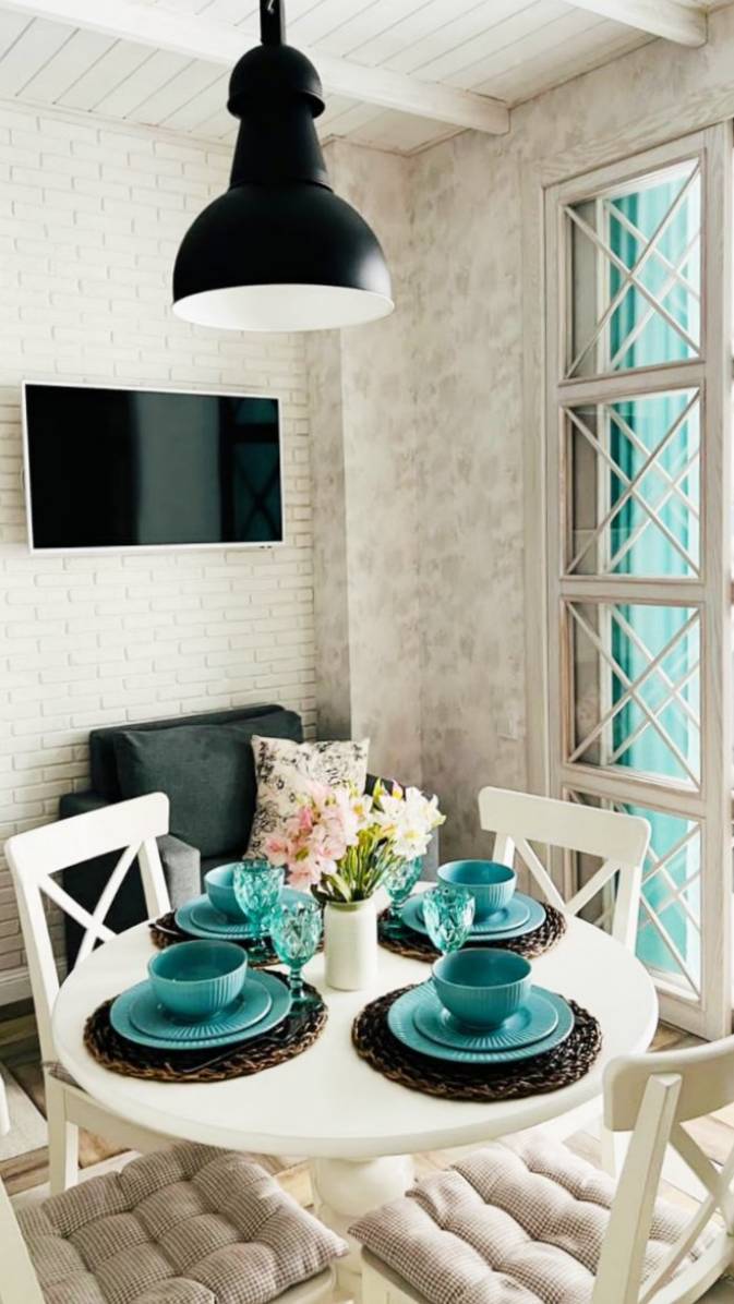 Цена квартиры в Геленджике 26.5 млн.р. Квартира расположена  в ЖК "Черноморский" на улице Крымской.