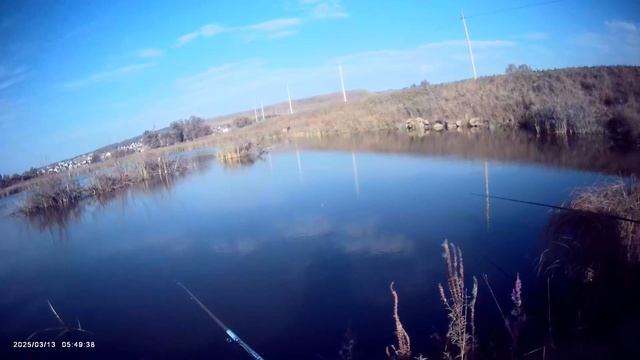 Ловля карасика на поплавок🎣 Наживка навозный червь и опарыш.