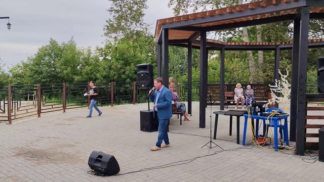 ⭐Песня "Она как солнце", исполняет Борис Березин