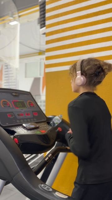 01.08 Не забываем про бег на дорожке Мапия Красноженова