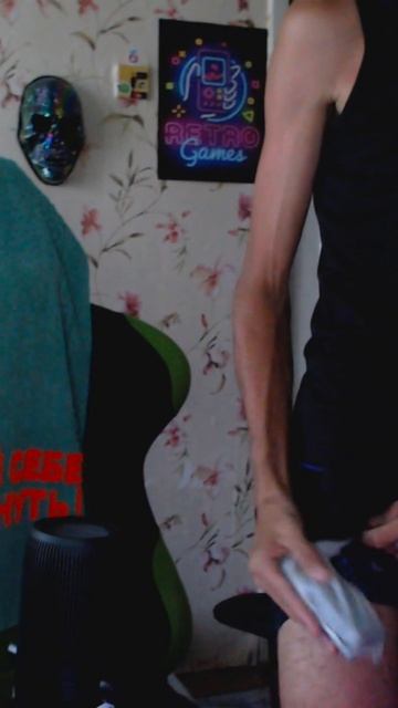 эту флешку можно кому нибудь  в опу ставить