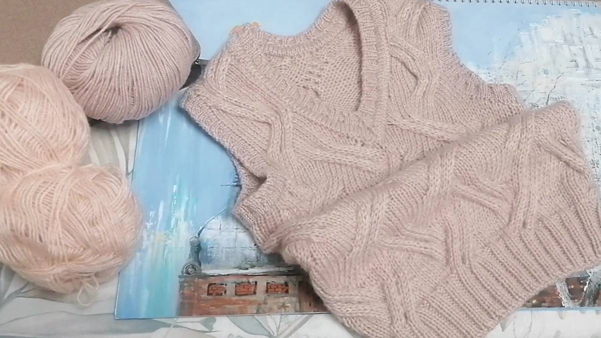 Жилет для школьницы_Отчет за август_12 месяцев в шкафу