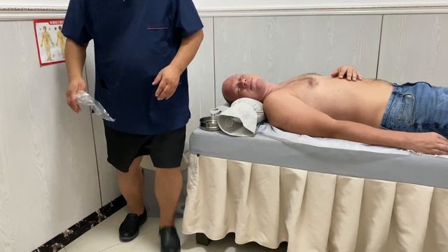 Ушные фито свечи в мед. центре Лилия. Санья, Хайнань, бухта Дадунхай. Интересная процедура.