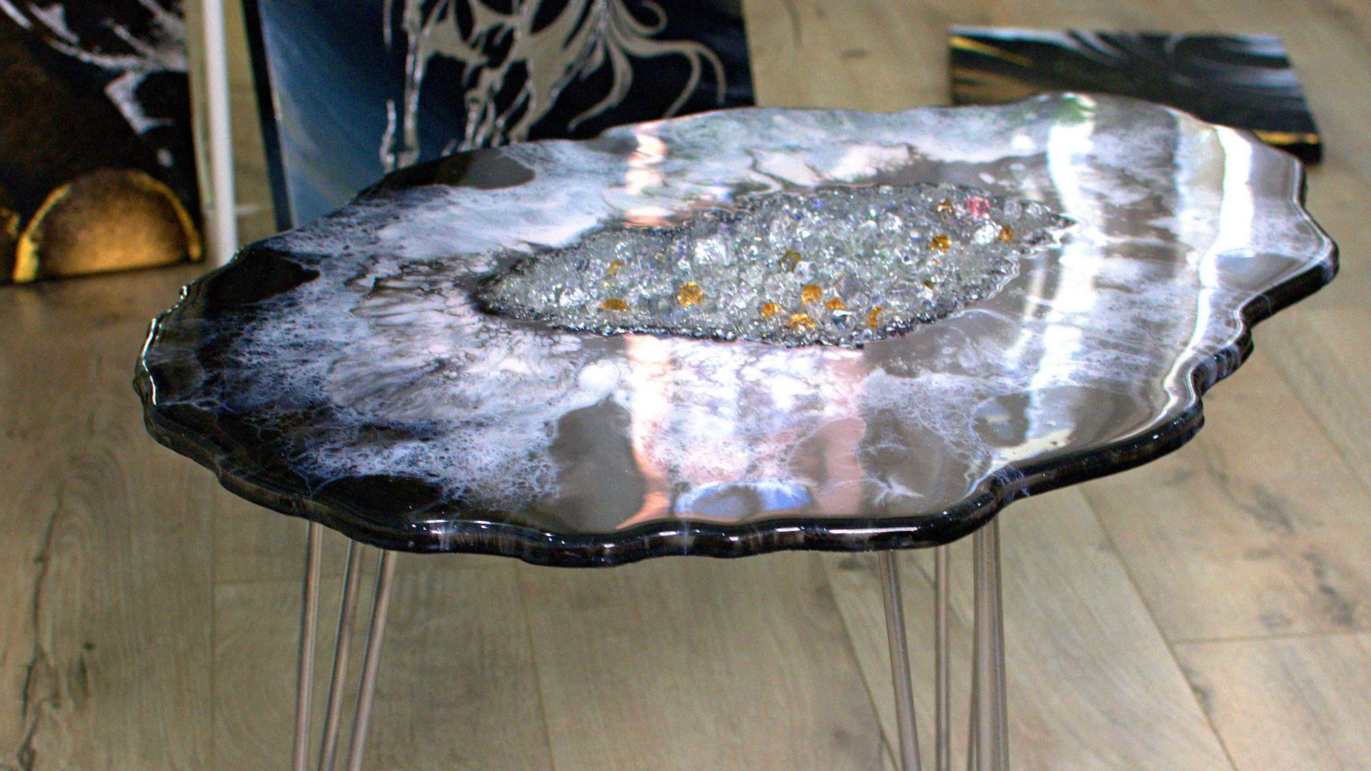 Столик черная жиода