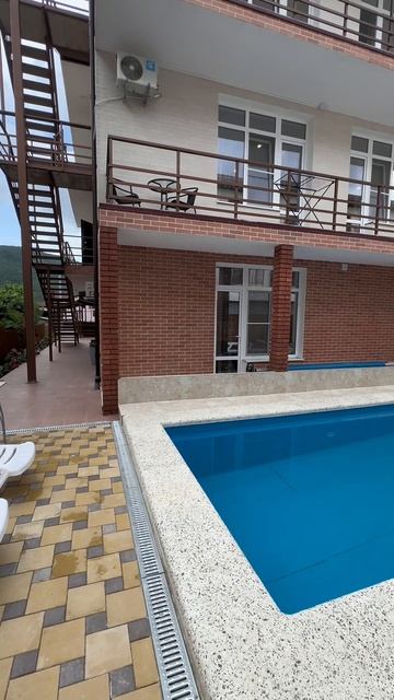 Гостевой дом №256 с бассейном Кабардинка трансфер до моря и обратно бесплатно