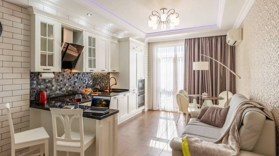 Цена квартиры в Геленджике 27.5 млн.р. Квартира в ЖК "Кристалл" на ул.Халтурина ближе к ул.Морской.