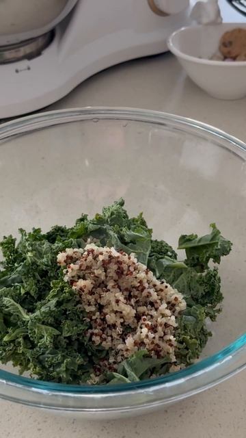 Суперфуд салат за 30 секунд! Кейл + малина = энергия на весь день