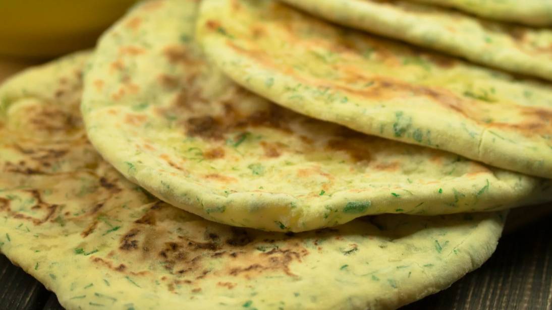 Гречнево-картофельные лепешки с зеленью.