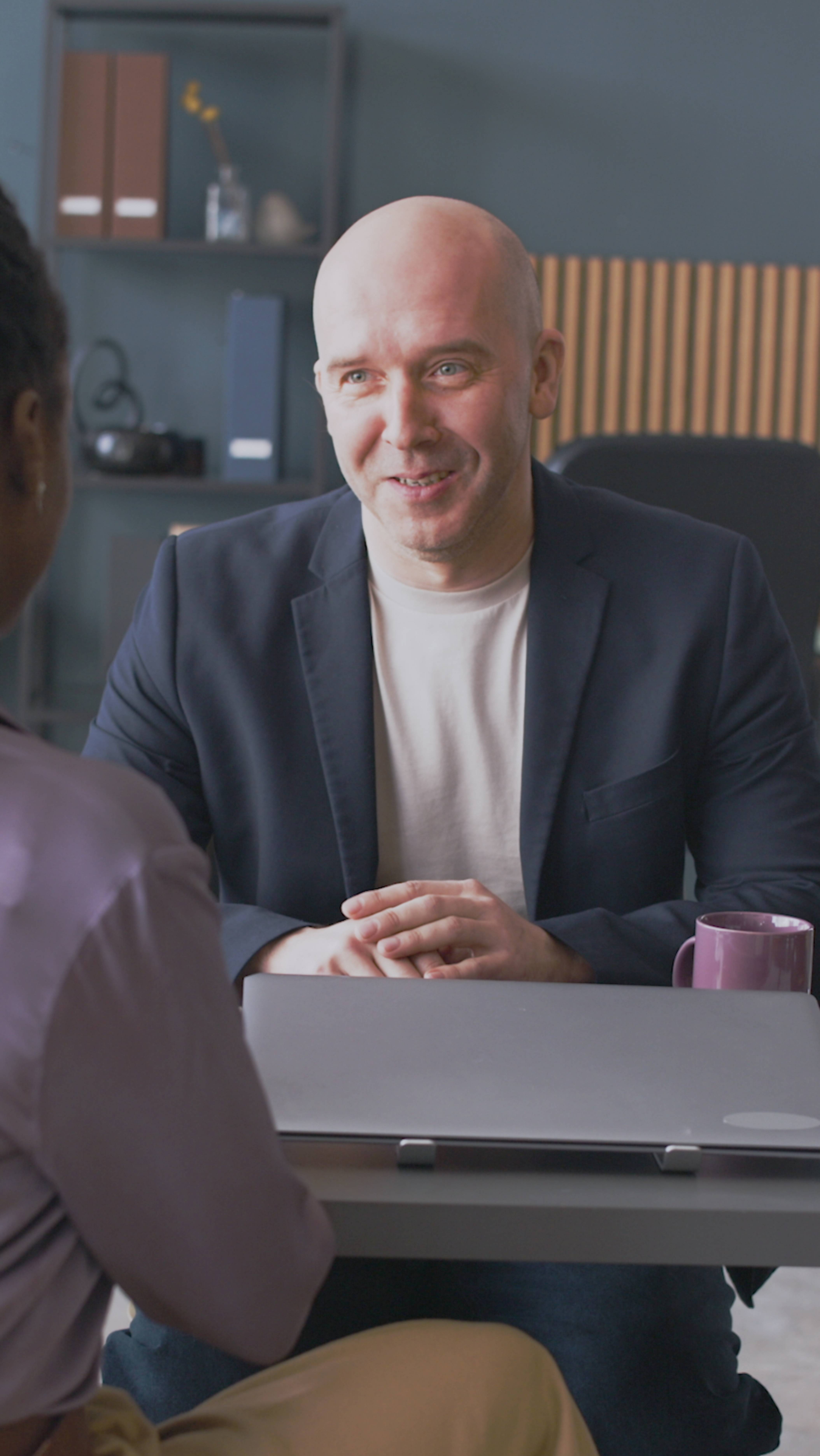 Как открыть учебный центр легально? Все этапы запуска образовательного бизнеса за 20 секунд