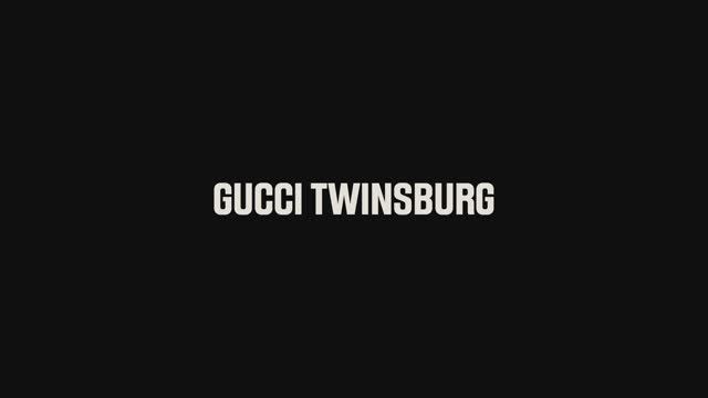 Показ коллекции Gucci весна-лето 2023 «The Gucci Twinsburg»