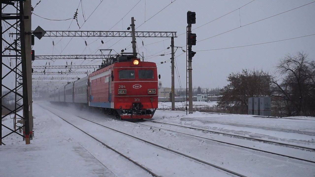Электровоз ЭП1-284