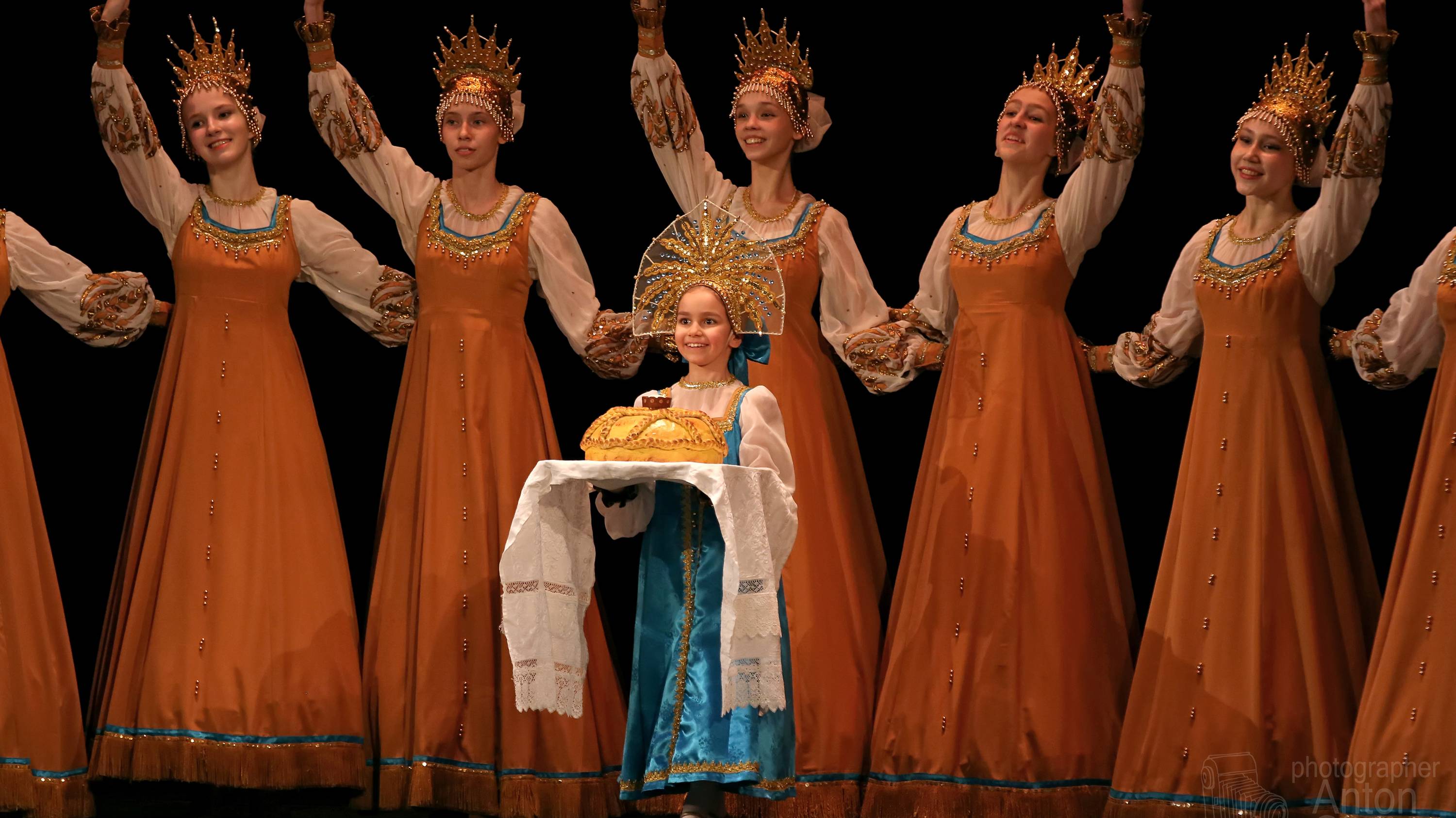 «РУСЬ ЗОЛОТАЯ», Ансамбль "Школьные годы". "GOLDEN Rus'", Ensemble "School Years".