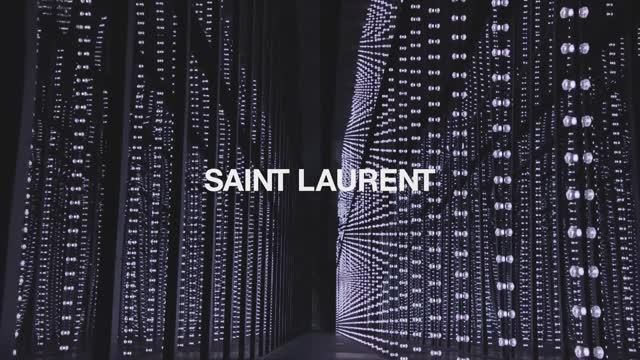 Показ женской коллекции Saint Laurent осень-зима 2019-2020