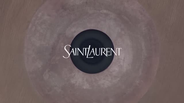 Показ мужской коллекции Saint Laurent весна-лето 2023