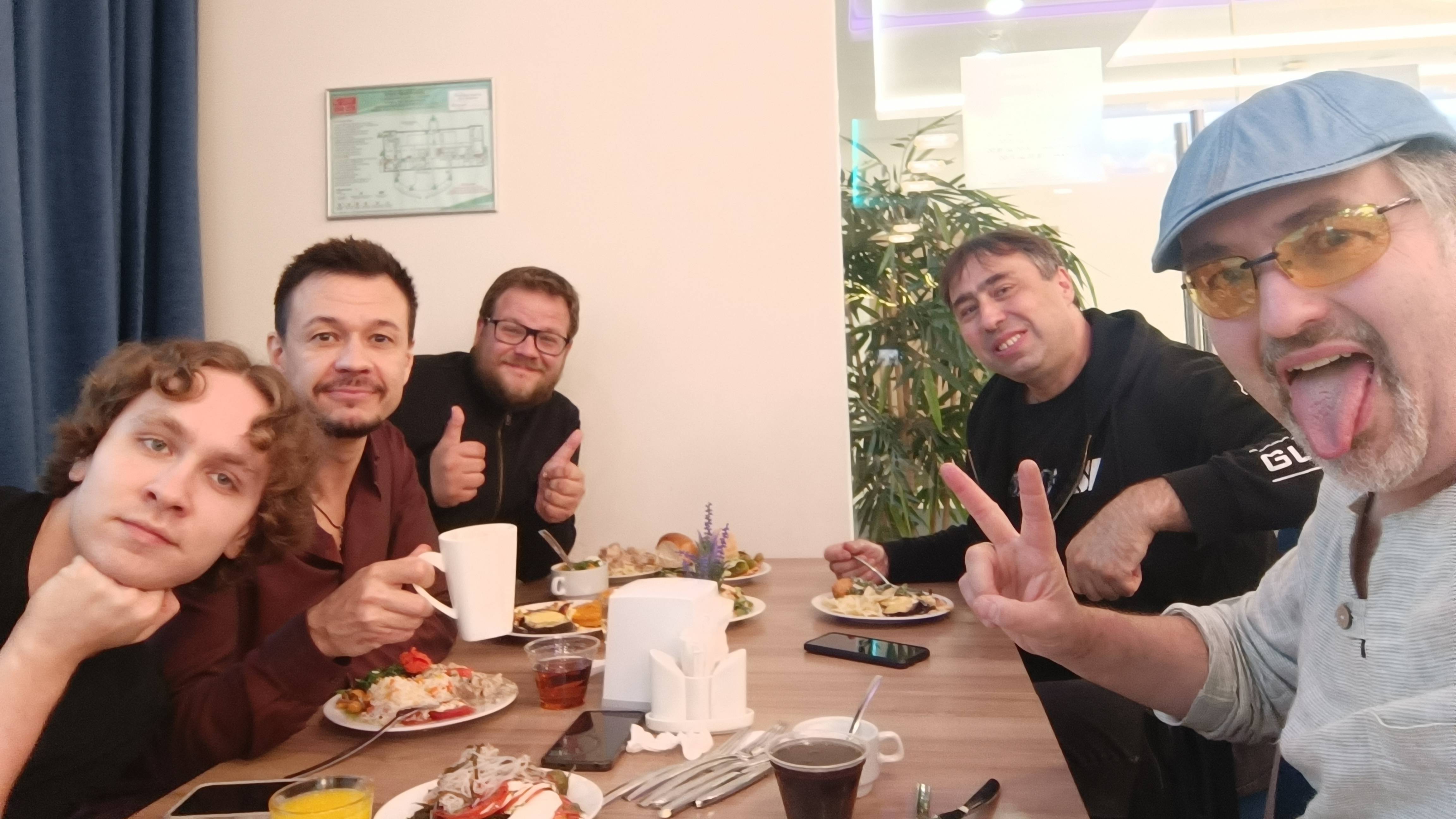 VID_20250823_215641 WWRY