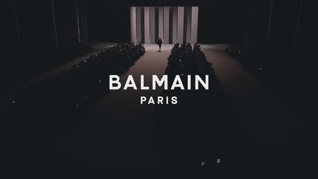 Показ женской коллекции Balmain осень-зима 2025-2026