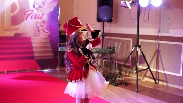 АННА ТАРАНУХА  Премия лидеров "ДВАЖДЫ ПЕРВЫЙ". Красная дорожка.