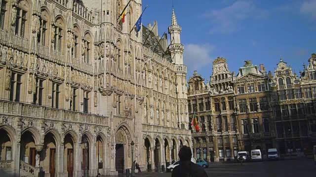 Площадь Гран-Плас и Писающий мальчик - Брюссель (Бельгия).