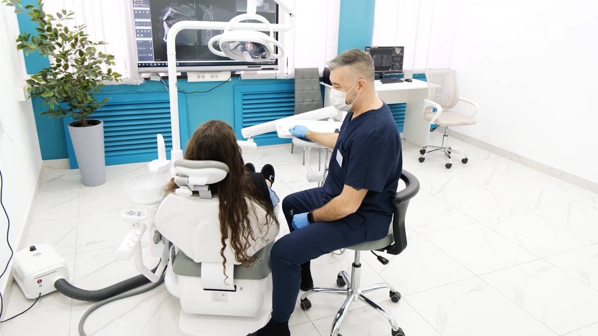 Здоровая улыбка России. Можно ли вставить зуб обратно и могут ли дырки в зубах зарасти сами?