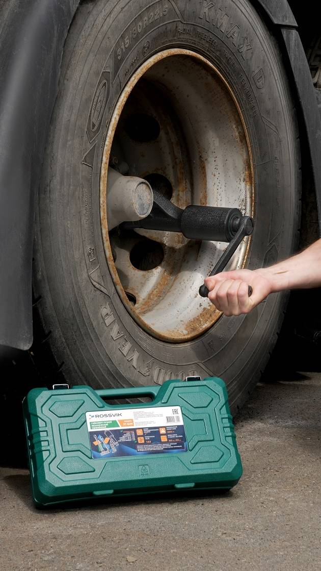 Гайковерт ручной механический ROSSVIK РГ-64М