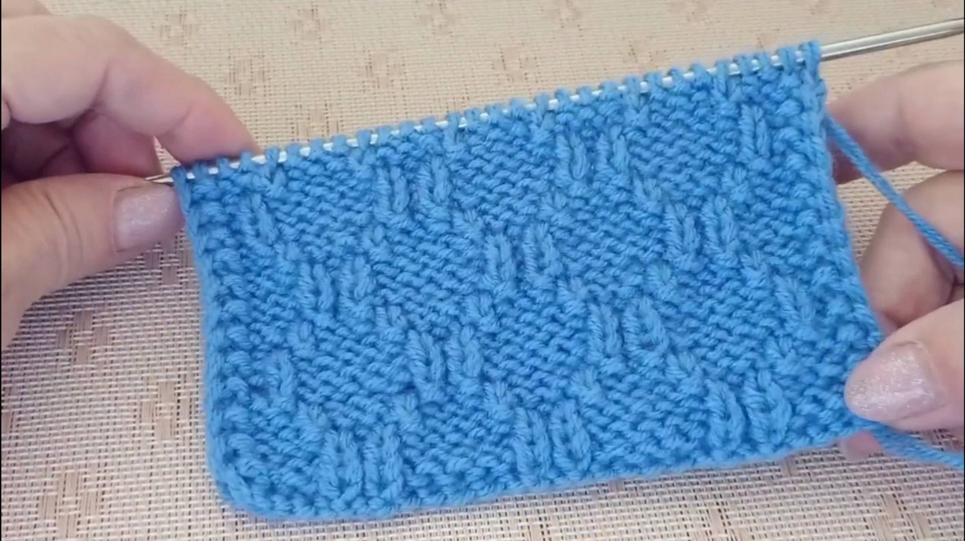 Узор спицами _Ромбы_ поворотными и круговыми рядами. Схемы узора.