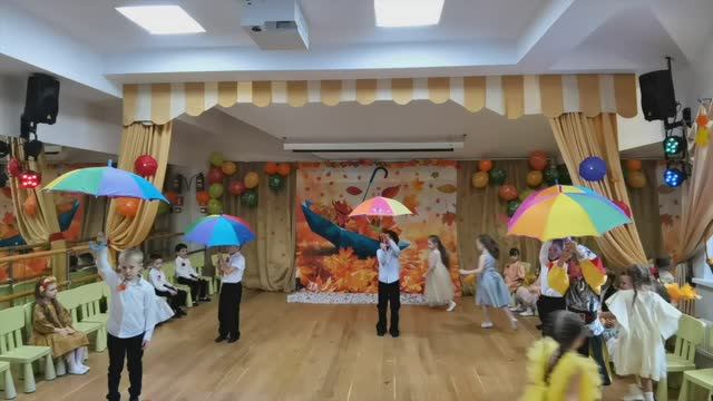 Осенний блюз с зонтиками. Парный танец в подготовительной группе.