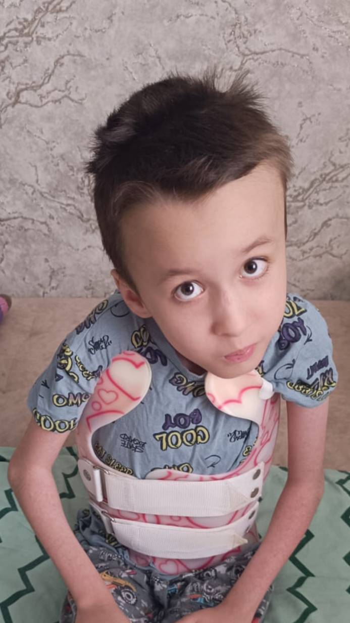 Андрей получил корсет Шено