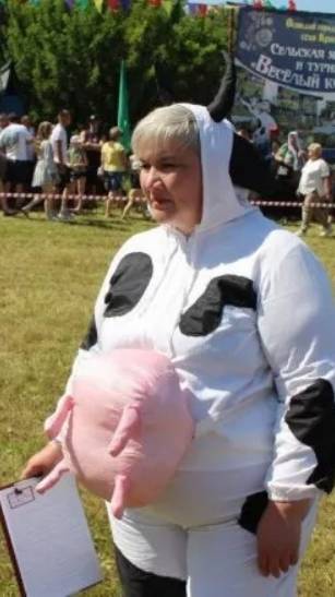 Cow лепешка throwing championship