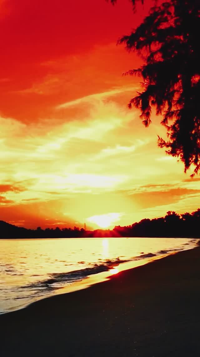 Закат над Морем | Расслабляющий Эмбиент для Спокойствия 🌅🌊🌅