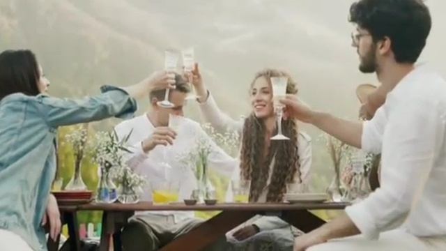 ... Почему на свадьбах кричат Горько...