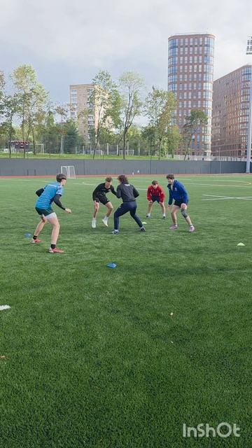 Общеподготовительное упражнение, направленное на работу ног и изменение направления движения