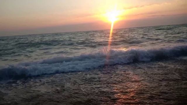 ДВА АБСОЛЮТНО РАЗНЫХ ЧЕЛОВЕКА