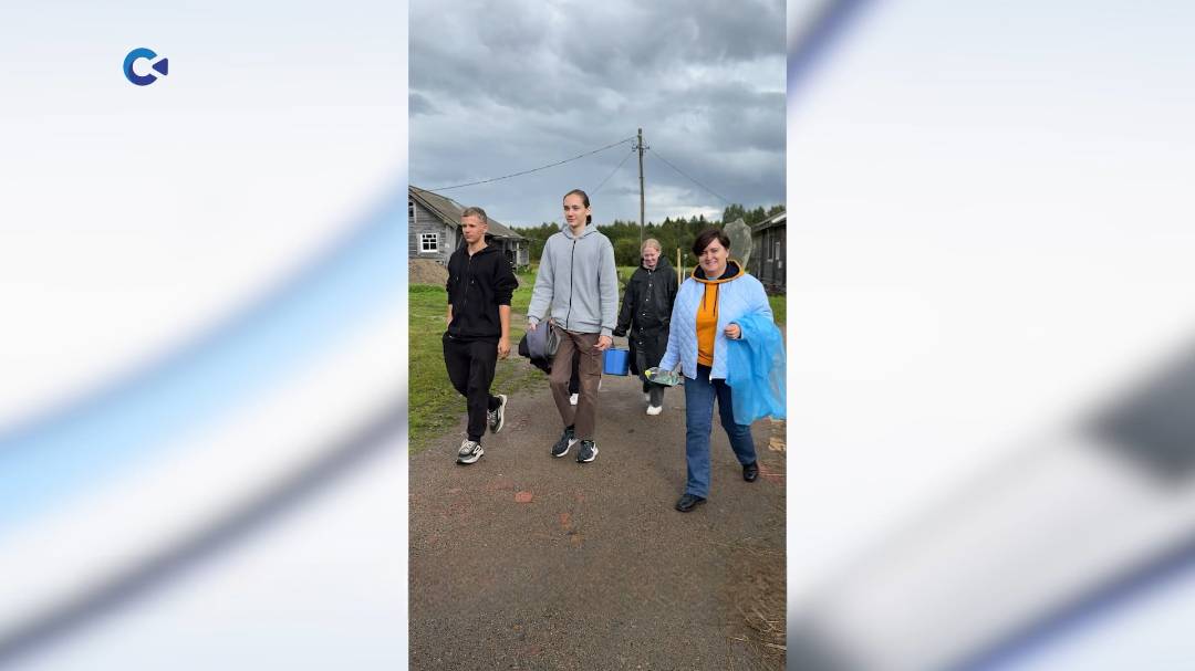 Волонтёры-участники проекта «Путешествуй, помогая!» побывали в старинной деревне Кинерма