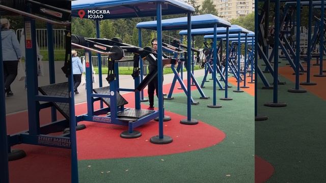 Дети в восторге! В Северном Бутове отметили День флага открытием спортплощадки