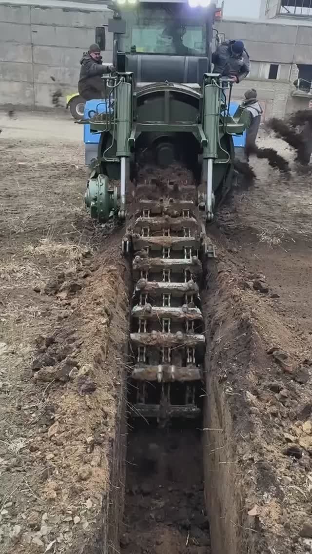 Баровая установка-грунторез КРТ-180.03 производства ООО "Ригель АВ-Белгород" в действии.