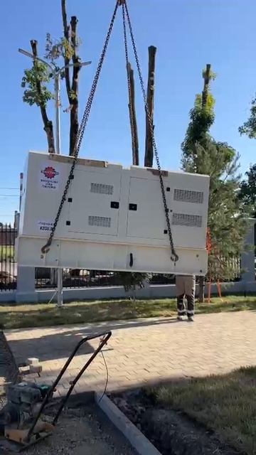 Выгрузка дизельного генератора "Технозион" 120 кВт на двигателе yuchai в г. Усть-Лабинск