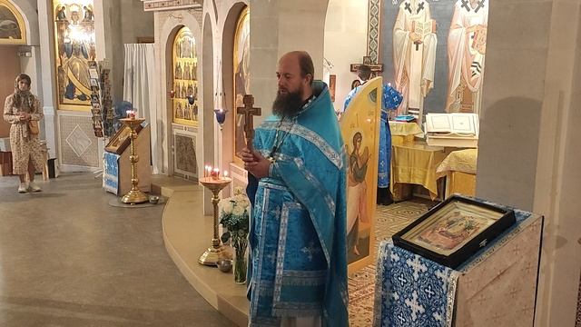 С праздником Успения Пресвятой Богородицы