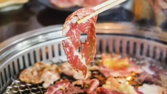 ... Почему в Азии едят Палочками...