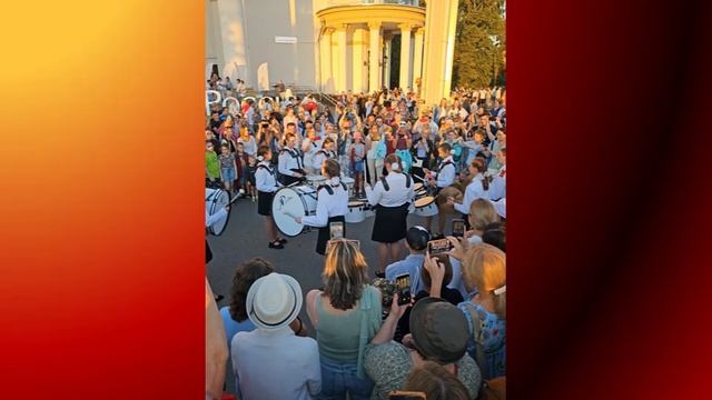 Отряд юных барабанщиц на ВДНХ