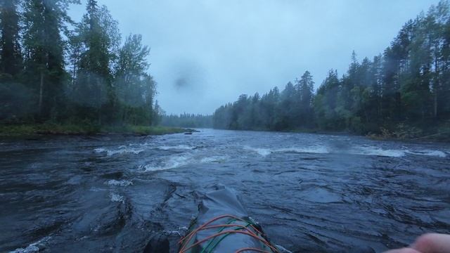 Ещё чуть чуть  и сапоги бы  в сторону )) Карелия , р Кереть .25.08.25