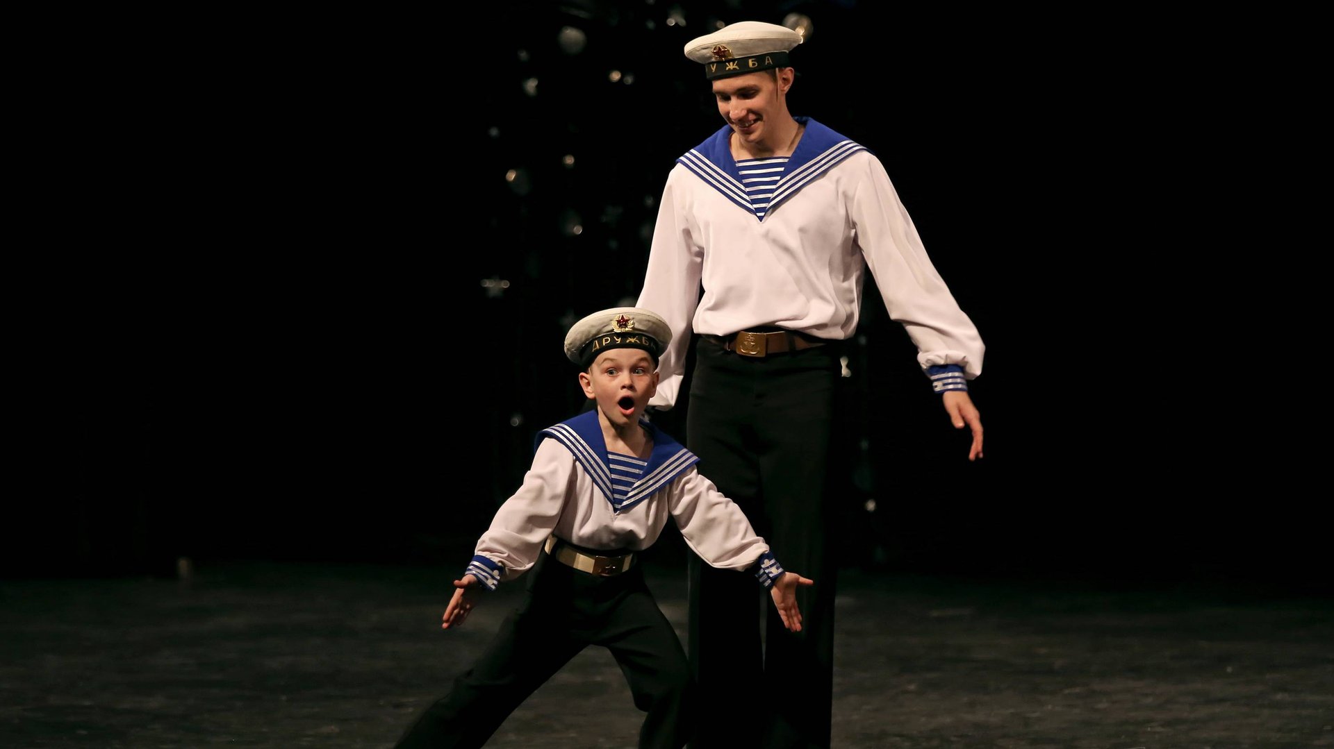 ПЛЯСКА ЮНЫХ МОРЯКОВ, Ансамбль "Школьные годы". DANCE OF YOUNG SAIMEN, Ensemble "School Years".