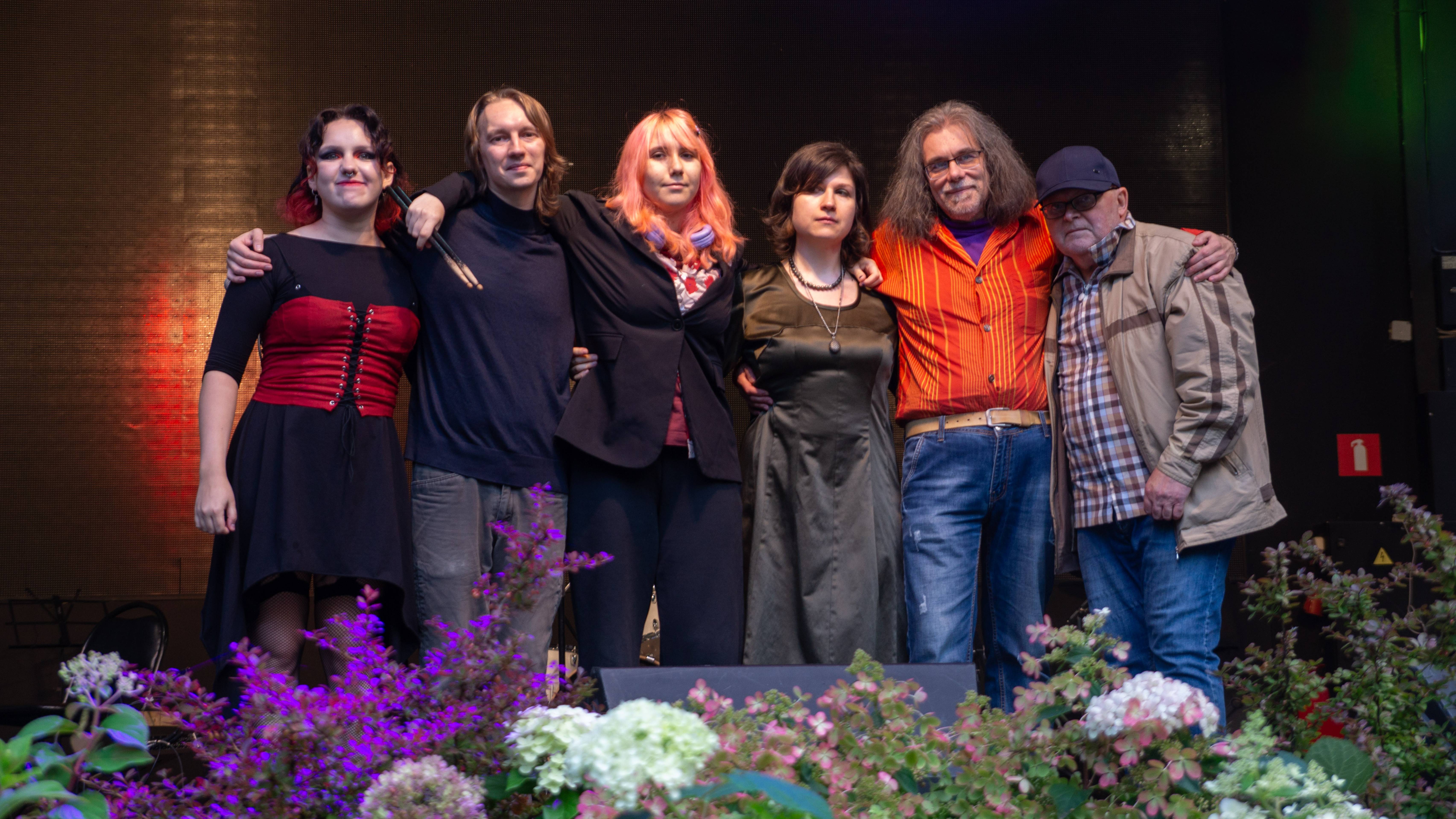 Группа FLËURИСТ