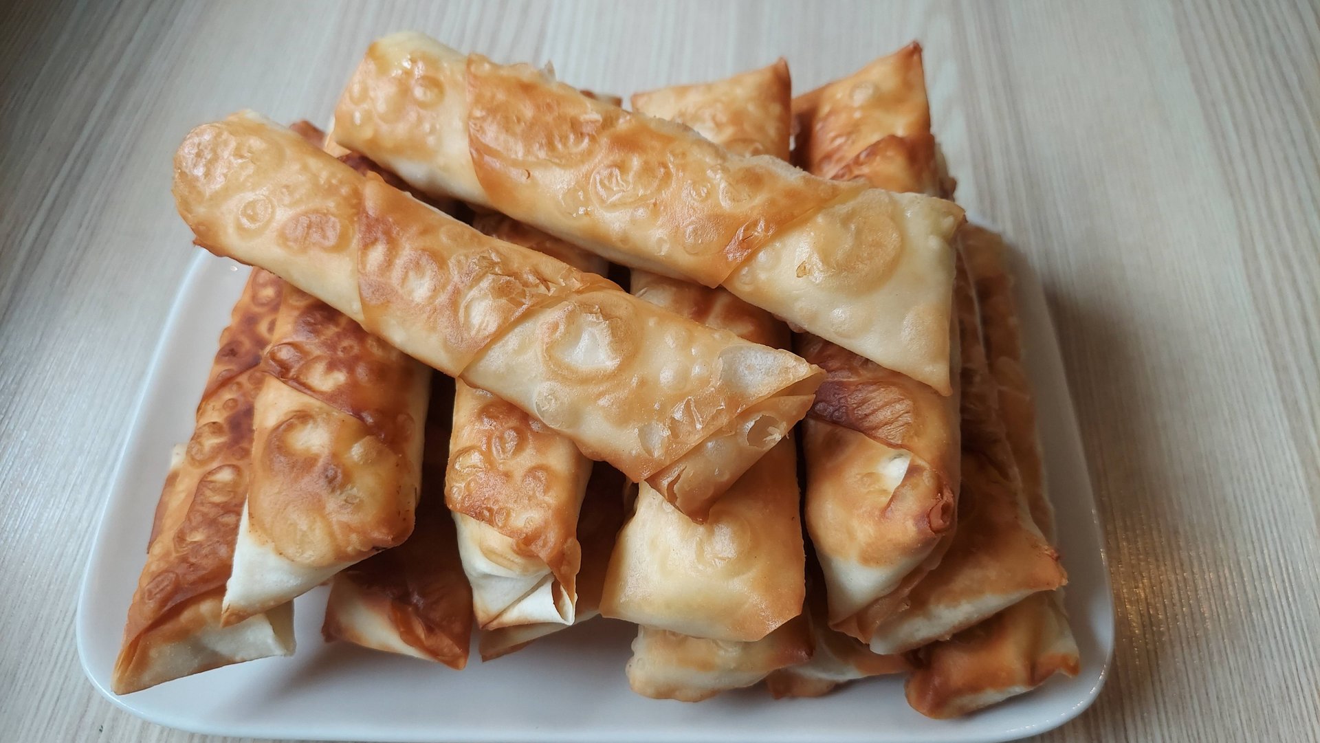 Простой перекус быстро и вкусно. Трубочки из теста фило с начинкой-все просто!