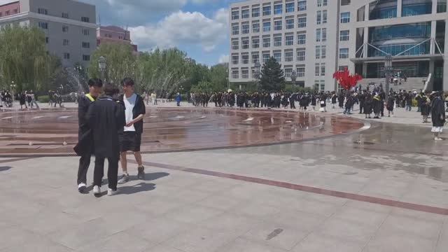 Китай изнутри и снаружи. Как выпускники защищают ВКР бакалавров на юрфаке в Харбине.