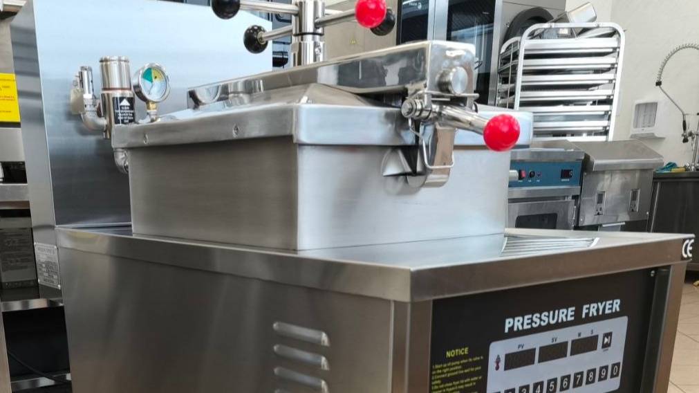 Видеообзор фритюрницы под давлением REDGASTRO MDXZ-24D