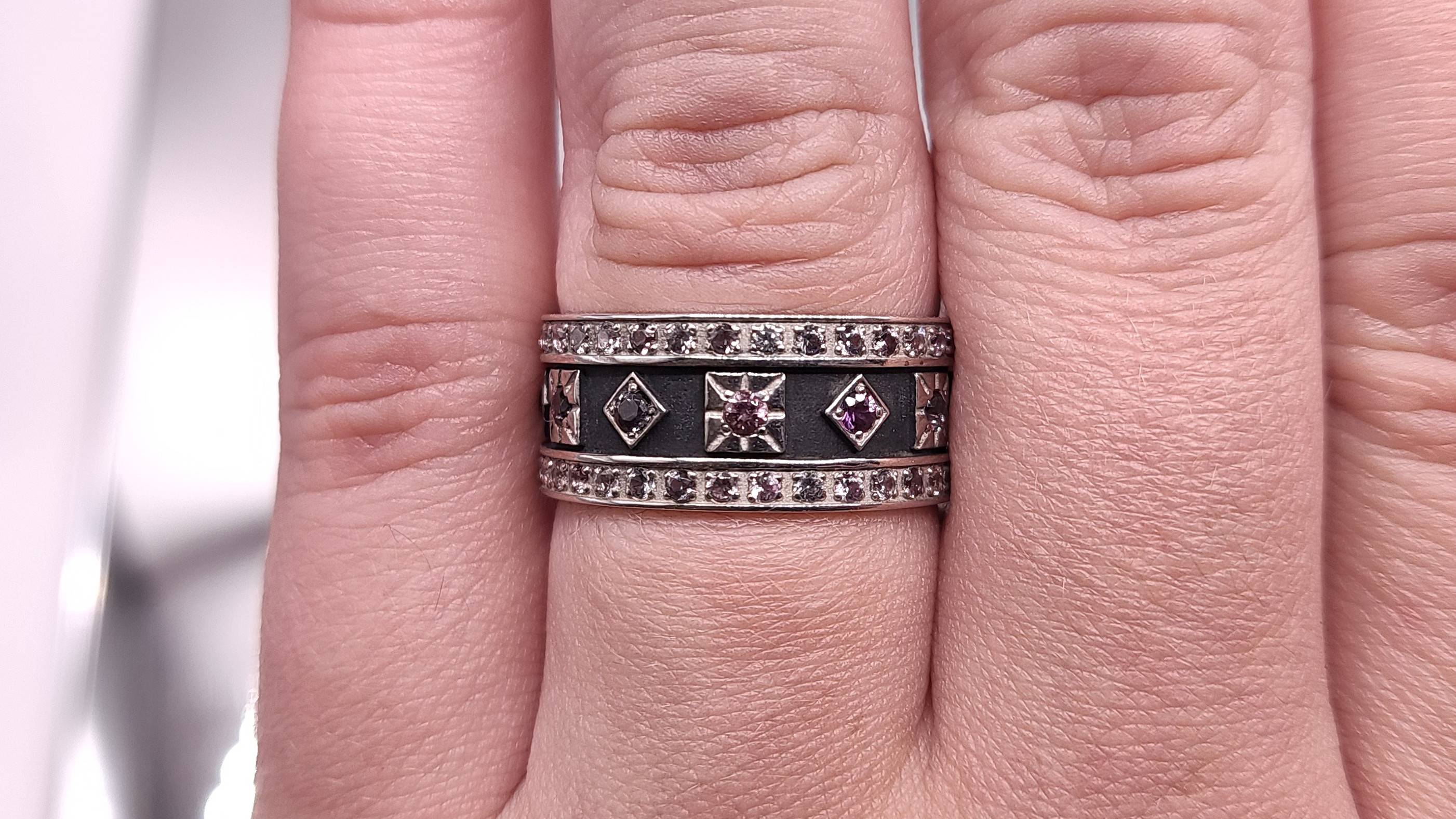 Кольцо с камнями разноцветная Шпинель. Мьянма