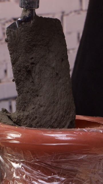 Почему цементная смесь не прилипает к пластику