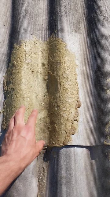 Заплатка из самодельного клея на крышу, пятый год держит!!!