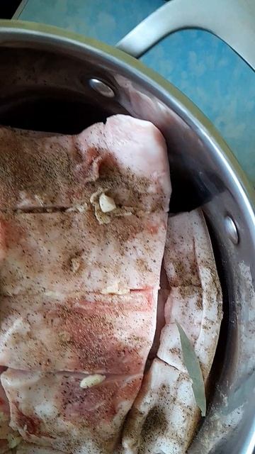 Любителям солёного сала